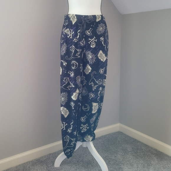 Disney | Intimates & Sleepwear | Hocus Pocus Pajama Pants | Poshmark